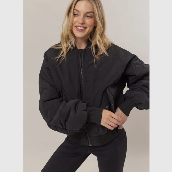 HYFVE | Jackets & Coats | Black Oversized Bomber Puffer Jacket | Poshmark